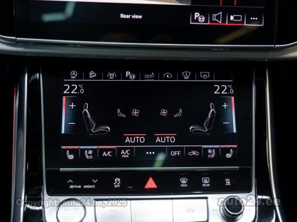 White Audi Q8 2019 in Tallinn, with an engine capacity of 3.00 L and mileage of 130 thousand km for 49900 €, photo 11 on AUTOMOTO.COM.LV