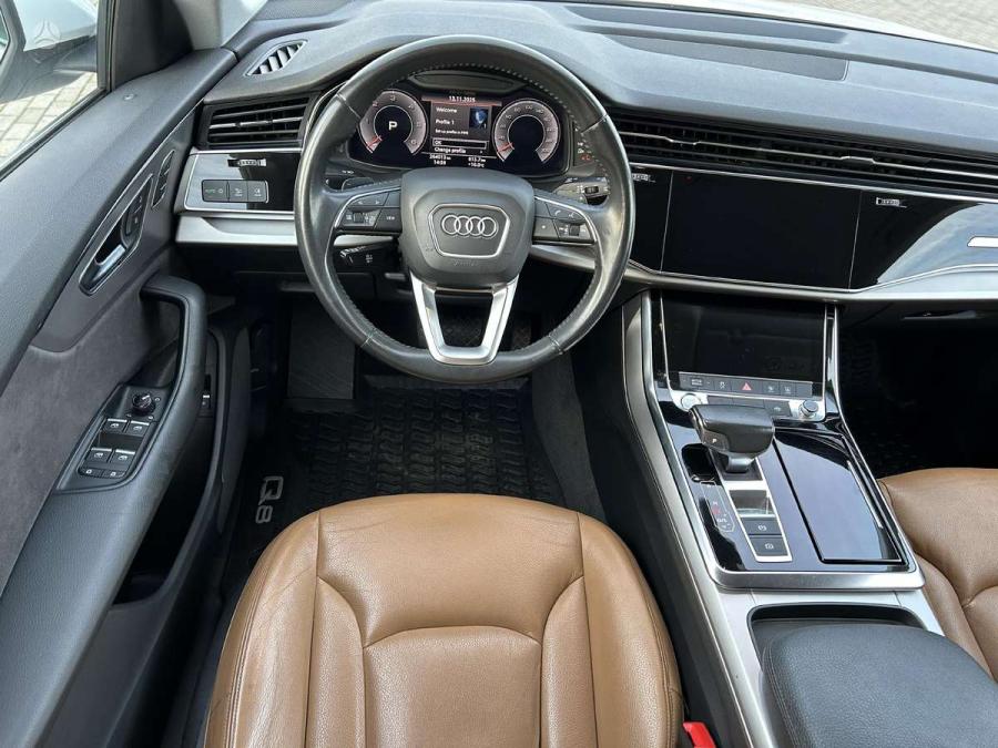 White Audi Q8 2019 in Siauliai, with an engine capacity of 3.00 L and mileage of 264 thousand km for 33500 €, photo 10 on AUTOMOTO.COM.LV