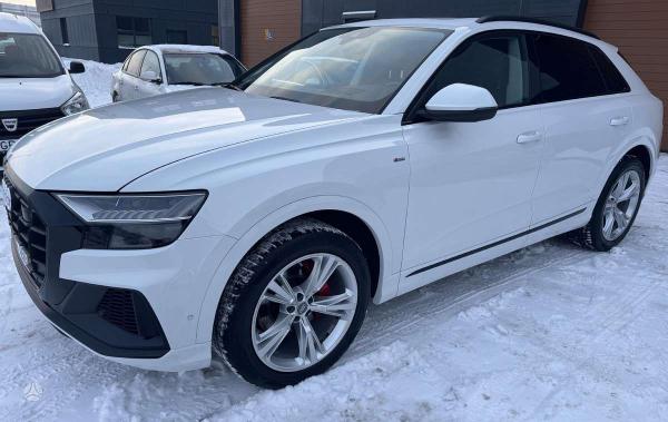 White Audi Q8 2019 in Kaunas, with an engine capacity of 3.00 L and mileage of 134 thousand km for 38950 €, photo 1 on AUTOMOTO.COM.LV
