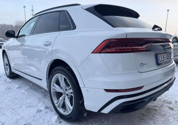 White Audi Q8 2019 in Kaunas, with an engine capacity of 3.00 L and mileage of 134 thousand km for 38950 €, photo 7 on AUTOMOTO.COM.LV