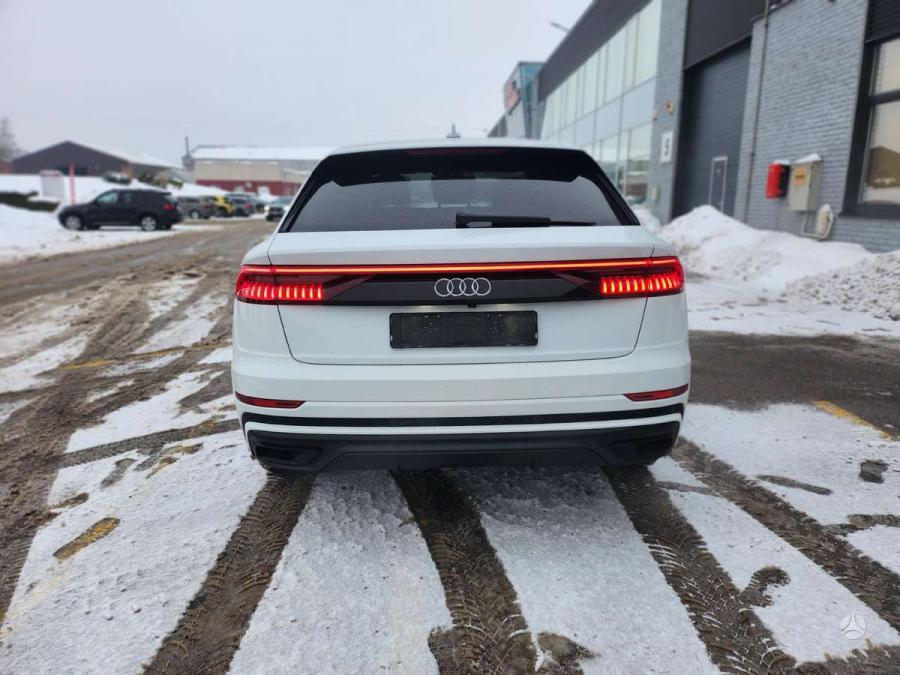 Balts Audi Q8 2019 Kauņa, ar dzinēja tilpumu 2.97 L un nobraukumu 275 tūkst. km par 35000 €, foto 5 vietnē AUTOMOTO.COM.LV