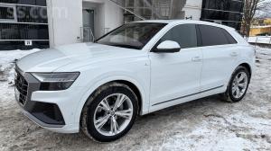 Balts Audi Q8 2019 Rīga, ar dzinēja tilpumu 3.00 L un nobraukumu 158 tūkst. km par 47500 €, foto  vietnē AUTOMOTO.COM.LV