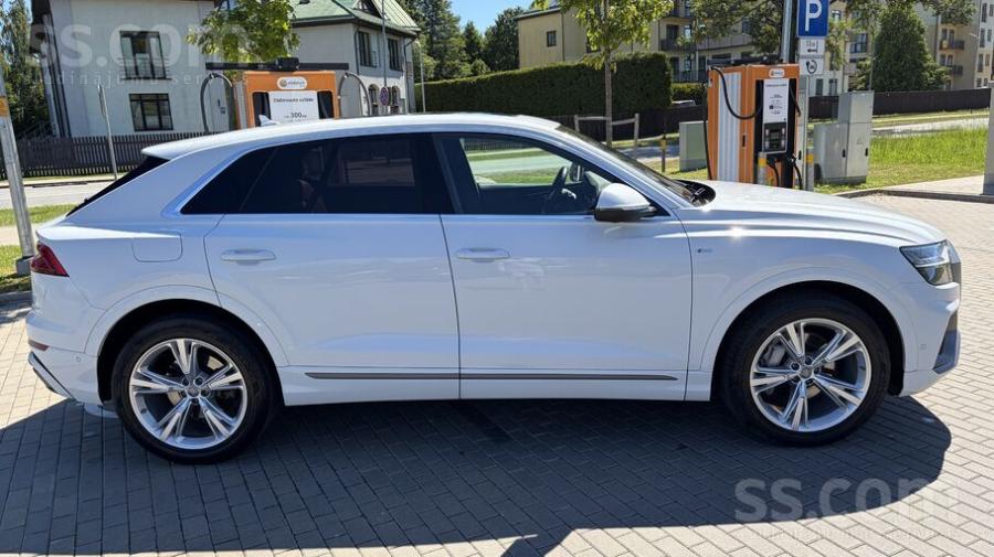 Balts Audi Q8 2019 Rīga, ar dzinēja tilpumu 3.00 L un nobraukumu 158 tūkst. km par 44500 €, foto 9 vietnē AUTOMOTO.COM.LV