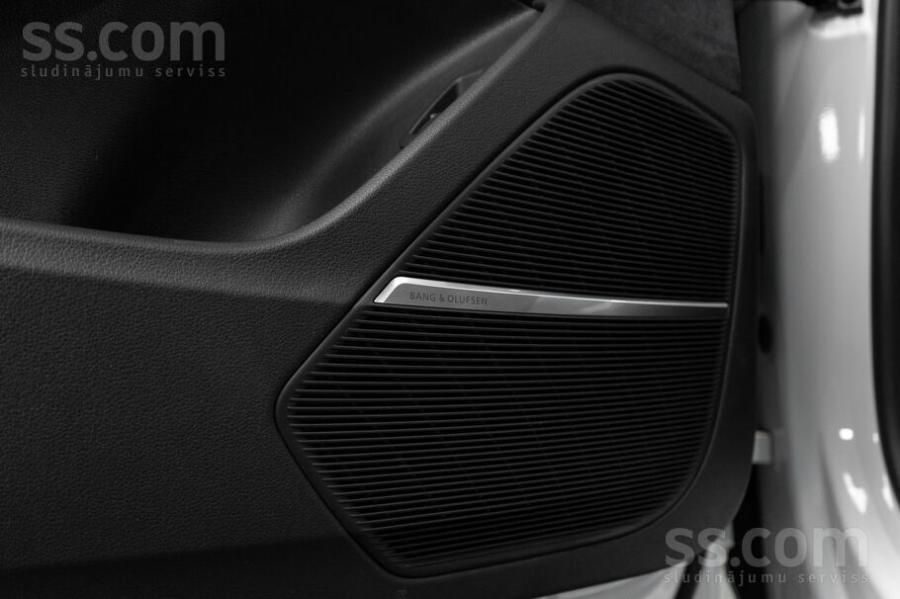 Balts Audi Q8 2019 Rīga, ar dzinēja tilpumu 3.00 L un nobraukumu 124 tūkst. km par 40900 €, foto 18 vietnē AUTOMOTO.COM.LV
