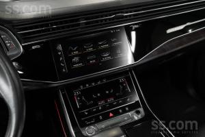 Balts Audi Q8 2019 Rīga, ar dzinēja tilpumu 3.00 L un nobraukumu 124 tūkst. km par 40900 €, foto 33 vietnē AUTOMOTO.COM.LV
