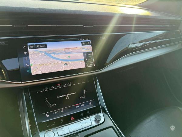 White Audi Q8 2019 in Jonava, with an engine capacity of 2.97 L and mileage of 260 thousand km for 25600 €, photo 10 on AUTOMOTO.COM.LV