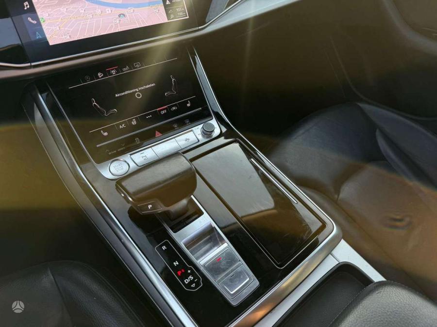 Белый Ауди Q8 2019 в Ионава, объемом двигателя 2.97 л и пробегом 260 тыс. км за 25600 €, фото 12 на AUTOMOTO.COM.LV