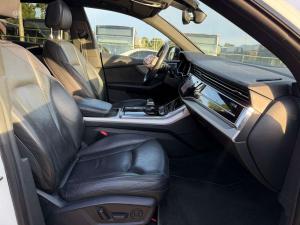 Белый Ауди Q8 2019 в Ионава, объемом двигателя 2.97 л и пробегом 260 тыс. км за 25600 €, фото 13 на AUTOMOTO.COM.LV