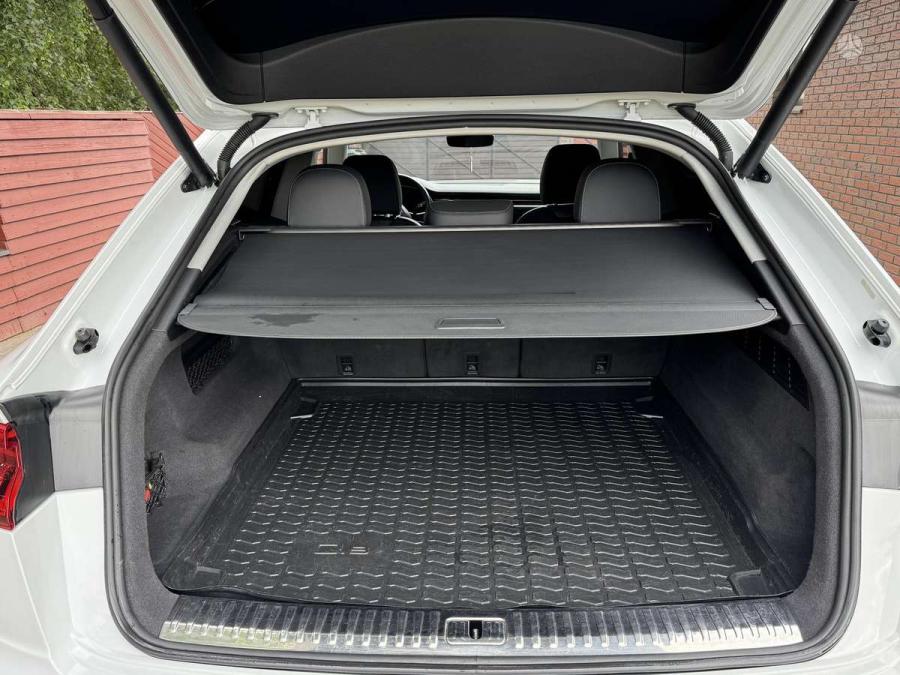 Balts Audi Q8 2019 Klaipėda, ar dzinēja tilpumu 3.00 L un nobraukumu 102 tūkst. km par 39950 €, foto 8 vietnē AUTOMOTO.COM.LV