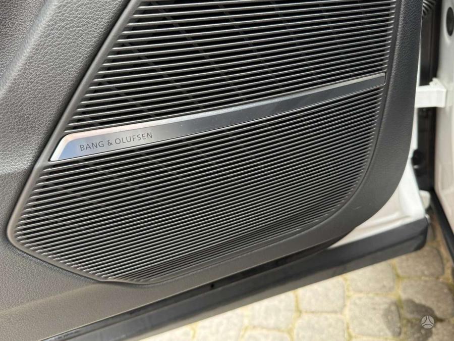 Balts Audi Q8 2019 Klaipėda, ar dzinēja tilpumu 3.00 L un nobraukumu 102 tūkst. km par 39950 €, foto 11 vietnē AUTOMOTO.COM.LV