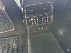 Balts Audi Q8 2019 Klaipėda, ar dzinēja tilpumu 3.00 L un nobraukumu 102 tūkst. km par 39950 €, foto 15 vietnē AUTOMOTO.COM.LV