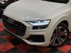 Balts Audi Q8 2019 Viļņa, ar dzinēja tilpumu 3.00 L un nobraukumu 138 tūkst. km par 36990 €, foto 8 vietnē AUTOMOTO.COM.LV