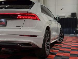 Balts Audi Q8 2019 Viļņa, ar dzinēja tilpumu 3.00 L un nobraukumu 138 tūkst. km par 36990 €, foto 11 vietnē AUTOMOTO.COM.LV