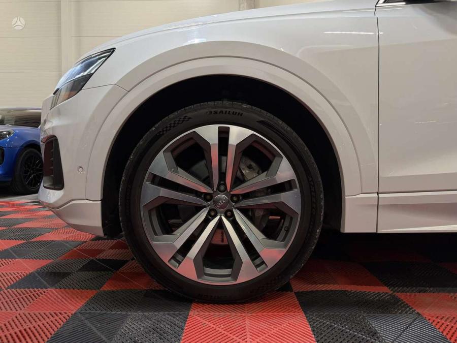 Balts Audi Q8 2019 Viļņa, ar dzinēja tilpumu 3.00 L un nobraukumu 138 tūkst. km par 36990 €, foto 12 vietnē AUTOMOTO.COM.LV