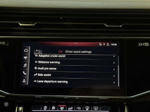 Balts Audi Q8 2019 Viļņa, ar dzinēja tilpumu 3.00 L un nobraukumu 138 tūkst. km par 36990 €, foto 32 vietnē AUTOMOTO.COM.LV