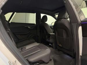 Balts Audi Q8 2019 Viļņa, ar dzinēja tilpumu 3.00 L un nobraukumu 138 tūkst. km par 36990 €, foto 36 vietnē AUTOMOTO.COM.LV