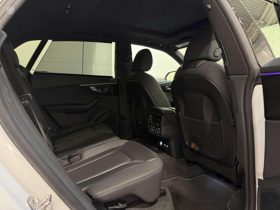 Balts Audi Q8 2019 Viļņa, ar dzinēja tilpumu 3.00 L un nobraukumu 138 tūkst. km par 36990 €, foto 36 vietnē AUTOMOTO.COM.LV
