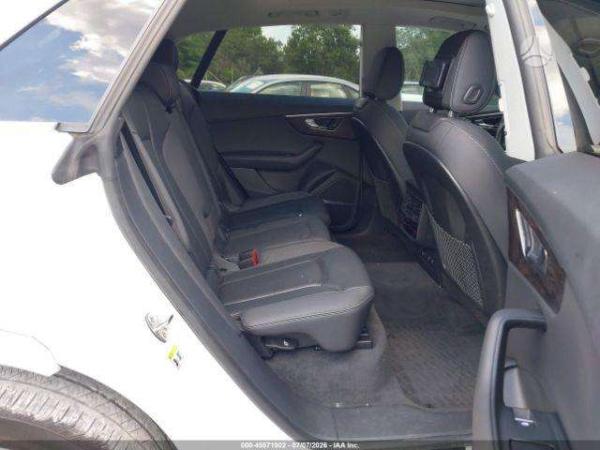 White Audi Q8 2019 in Klaipeda, with an engine capacity of 0.00 L and mileage of 72 thousand km for 14000 €, photo 8 on AUTOMOTO.COM.LV