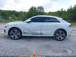 White Audi Q8 2019 in Klaipeda, with an engine capacity of 0.00 L and mileage of 72 thousand km for 14000 €, photo 15 on AUTOMOTO.COM.LV