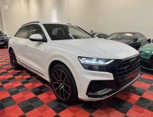 White Audi Q8 2019 in Vilnius, with an engine capacity of 3.00 L and mileage of 203 thousand km for 37999 €, photo 4 on AUTOMOTO.COM.LV