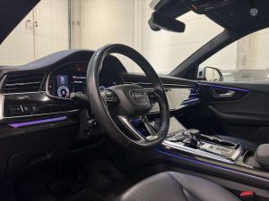 White Audi Q8 2019 in Vilnius, with an engine capacity of 3.00 L and mileage of 203 thousand km for 37999 €, photo 13 on AUTOMOTO.COM.LV