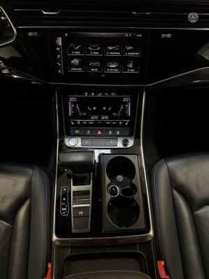 White Audi Q8 2019 in Vilnius, with an engine capacity of 3.00 L and mileage of 203 thousand km for 37999 €, photo 20 on AUTOMOTO.COM.LV