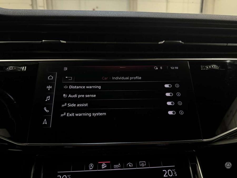 White Audi Q8 2019 in Vilnius, with an engine capacity of 3.00 L and mileage of 203 thousand km for 37999 €, photo 26 on AUTOMOTO.COM.LV