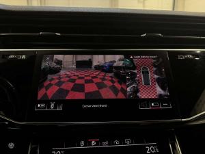 White Audi Q8 2019 in Vilnius, with an engine capacity of 3.00 L and mileage of 203 thousand km for 37999 €, photo 28 on AUTOMOTO.COM.LV