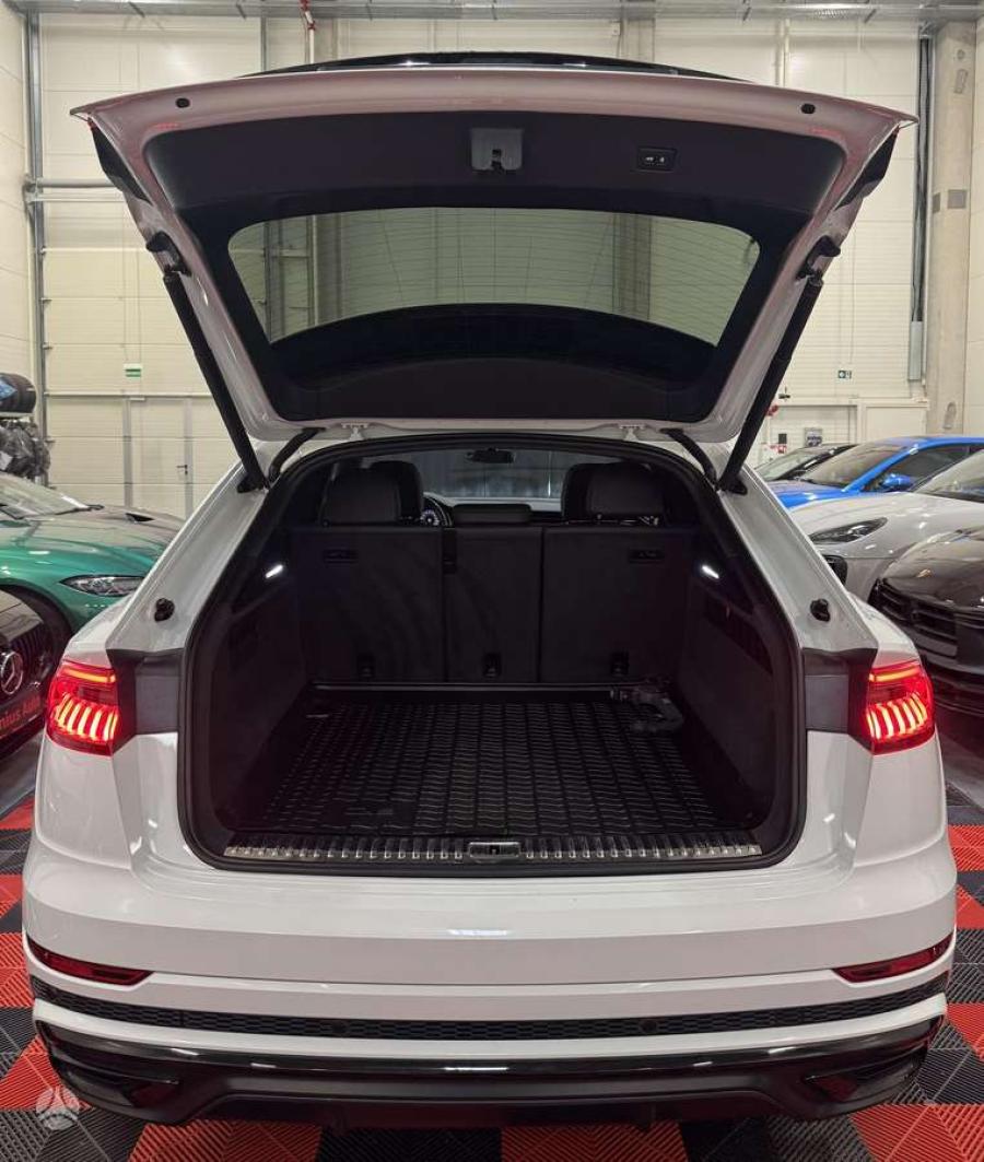 White Audi Q8 2019 in Vilnius, with an engine capacity of 3.00 L and mileage of 203 thousand km for 37999 €, photo 37 on AUTOMOTO.COM.LV
