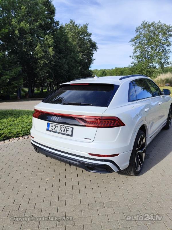 Balts Audi Q8 2020 Kuresāre, ar dzinēja tilpumu 3.00 L un nobraukumu 74 tūkst. km par 53900 €, foto 4 vietnē AUTOMOTO.COM.LV