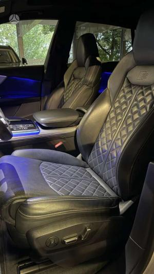 White Audi Q8 2020 in Kaunas, with an engine capacity of 2.97 L and mileage of 100 thousand km for 56000 €, photo 8 on AUTOMOTO.COM.LV