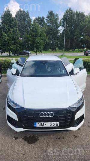 White Audi Q8 2020 in Riga, with an engine capacity of 3.00 L and mileage of 182 thousand km for 47500 €, photo  on AUTOMOTO.COM.LV