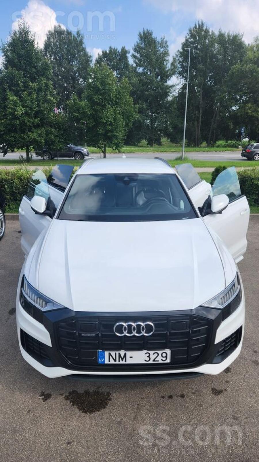 White Audi Q8 2020 in Riga, with an engine capacity of 3.00 L and mileage of 182 thousand km for 47500 €, photo 1 on AUTOMOTO.COM.LV