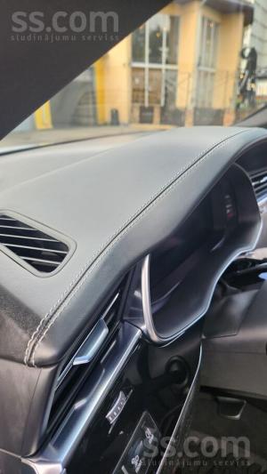 White Audi Q8 2020 in Riga, with an engine capacity of 3.00 L and mileage of 182 thousand km for 47500 €, photo 8 on AUTOMOTO.COM.LV