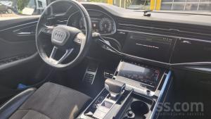 White Audi Q8 2020 in Riga, with an engine capacity of 3.00 L and mileage of 182 thousand km for 47500 €, photo 12 on AUTOMOTO.COM.LV