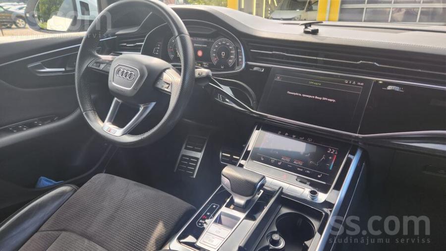 White Audi Q8 2020 in Riga, with an engine capacity of 3.00 L and mileage of 182 thousand km for 47500 €, photo 12 on AUTOMOTO.COM.LV