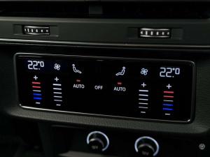 Balts Audi Q8 2020 Viļņa, ar dzinēja tilpumu 3.00 L un nobraukumu 161 tūkst. km par 43990 €, foto 21 vietnē AUTOMOTO.COM.LV