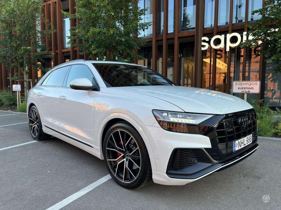 Balts Audi Q8 2021 Kauņa, ar dzinēja tilpumu 3.00 L un nobraukumu 60 tūkst. km par 47999 €, foto 1 vietnē AUTOMOTO.COM.LV