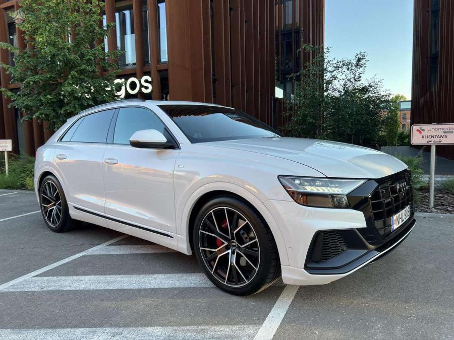 Balts Audi Q8 2021 Kauņa, ar dzinēja tilpumu 3.00 L un nobraukumu 60 tūkst. km par 47999 €, foto 6 vietnē AUTOMOTO.COM.LV