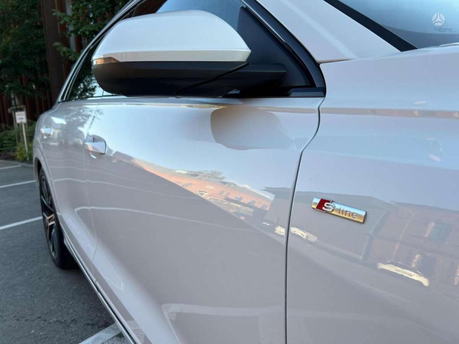Balts Audi Q8 2021 Kauņa, ar dzinēja tilpumu 3.00 L un nobraukumu 60 tūkst. km par 47999 €, foto 15 vietnē AUTOMOTO.COM.LV