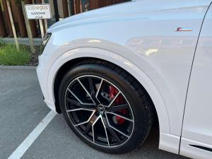 Balts Audi Q8 2021 Kauņa, ar dzinēja tilpumu 3.00 L un nobraukumu 60 tūkst. km par 47999 €, foto 17 vietnē AUTOMOTO.COM.LV