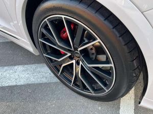 Balts Audi Q8 2021 Kauņa, ar dzinēja tilpumu 3.00 L un nobraukumu 60 tūkst. km par 47999 €, foto 18 vietnē AUTOMOTO.COM.LV