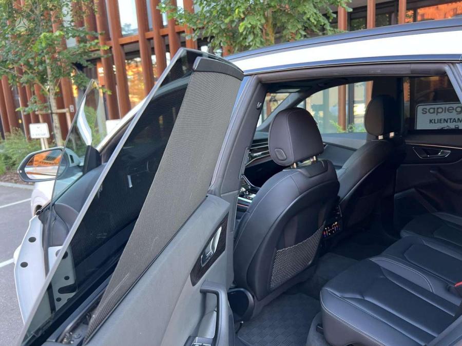 Balts Audi Q8 2021 Kauņa, ar dzinēja tilpumu 3.00 L un nobraukumu 60 tūkst. km par 47999 €, foto 23 vietnē AUTOMOTO.COM.LV