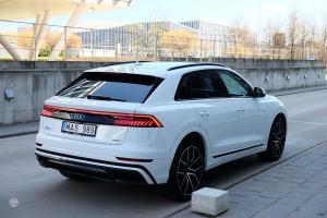 White Audi Q8 2021 in Vilnius, with an engine capacity of 2.97 L and mileage of 124 thousand km for 49999 €, photo 15 on AUTOMOTO.COM.LV