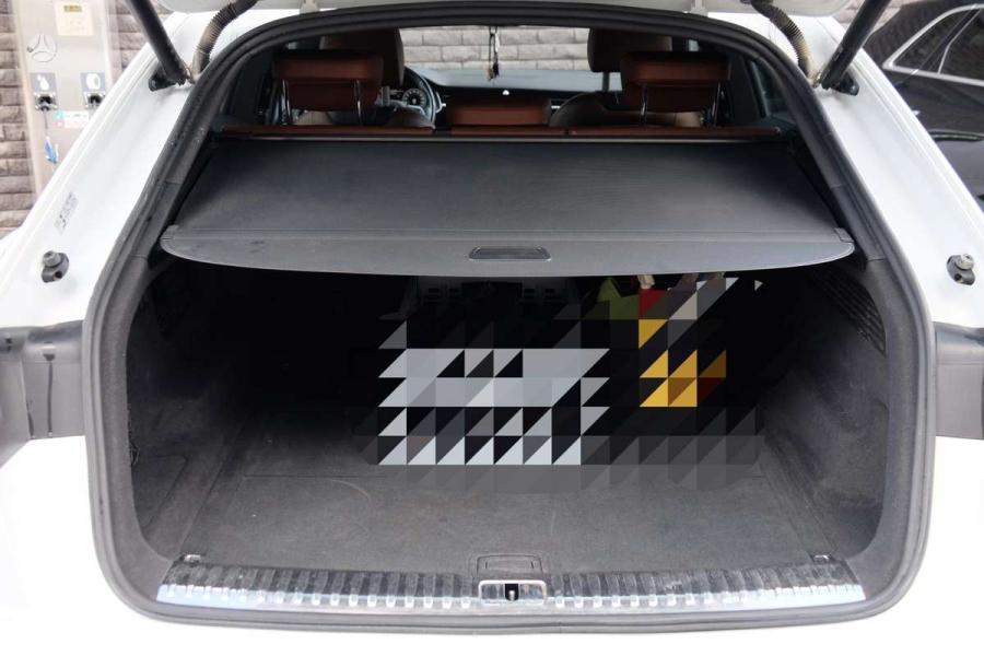 White Audi Q8 2021 in Vilnius, with an engine capacity of 2.97 L and mileage of 124 thousand km for 49999 €, photo 20 on AUTOMOTO.COM.LV