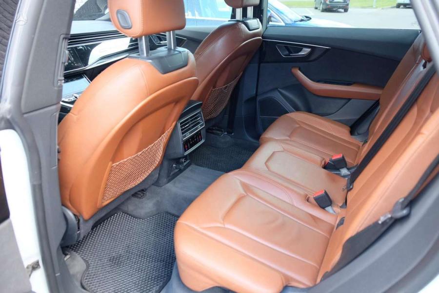 White Audi Q8 2021 in Vilnius, with an engine capacity of 2.97 L and mileage of 124 thousand km for 49999 €, photo 25 on AUTOMOTO.COM.LV