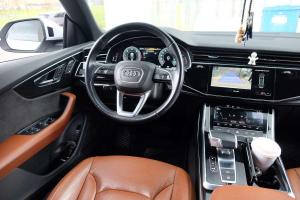 White Audi Q8 2021 in Vilnius, with an engine capacity of 2.97 L and mileage of 124 thousand km for 49999 €, photo 38 on AUTOMOTO.COM.LV