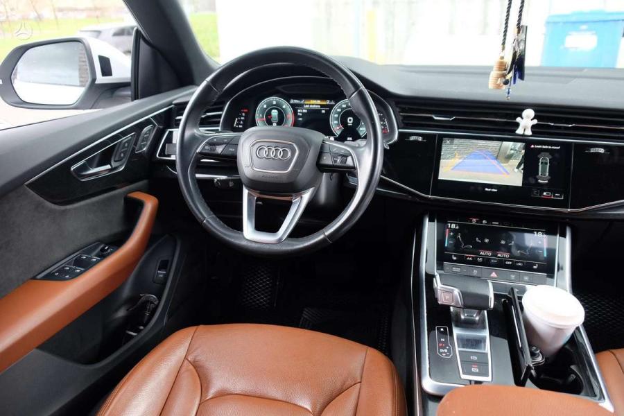 White Audi Q8 2021 in Vilnius, with an engine capacity of 2.97 L and mileage of 124 thousand km for 49999 €, photo 38 on AUTOMOTO.COM.LV