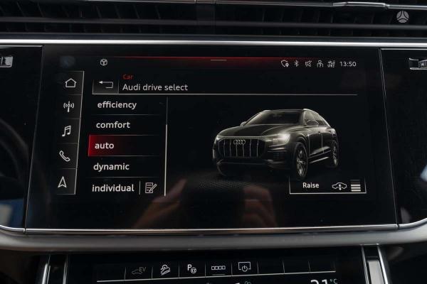 Balts Audi Q8 2021 Viļņa, ar dzinēja tilpumu 3.00 L un nobraukumu 144 tūkst. km par 53900 €, foto 10 vietnē AUTOMOTO.COM.LV