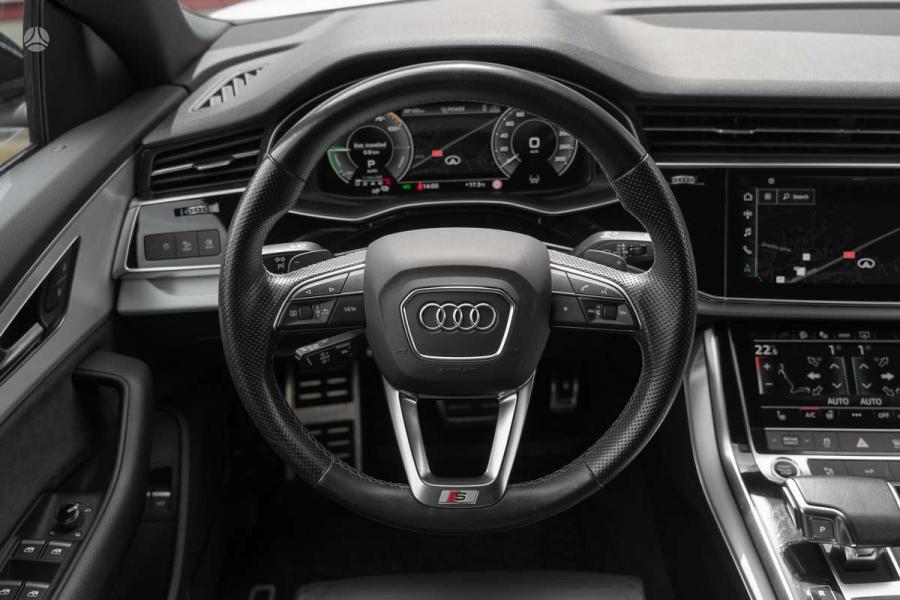 White Audi Q8 2021 in Vilnius, with an engine capacity of 3.00 L and mileage of 144 thousand km for 53900 €, photo 20 on AUTOMOTO.COM.LV
